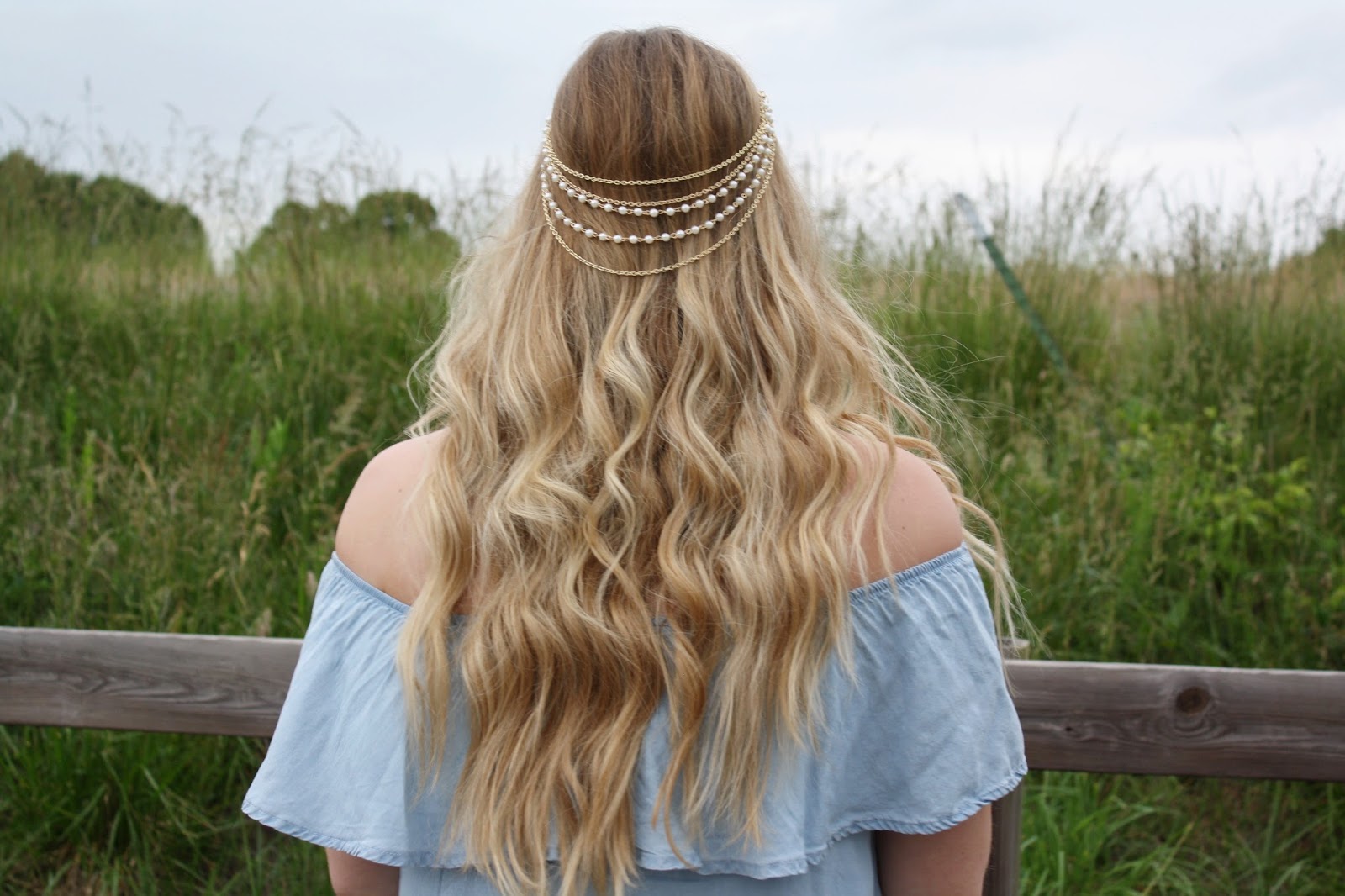 Musings of Glitter: How To: Beachy Waves with Headbands of Hope