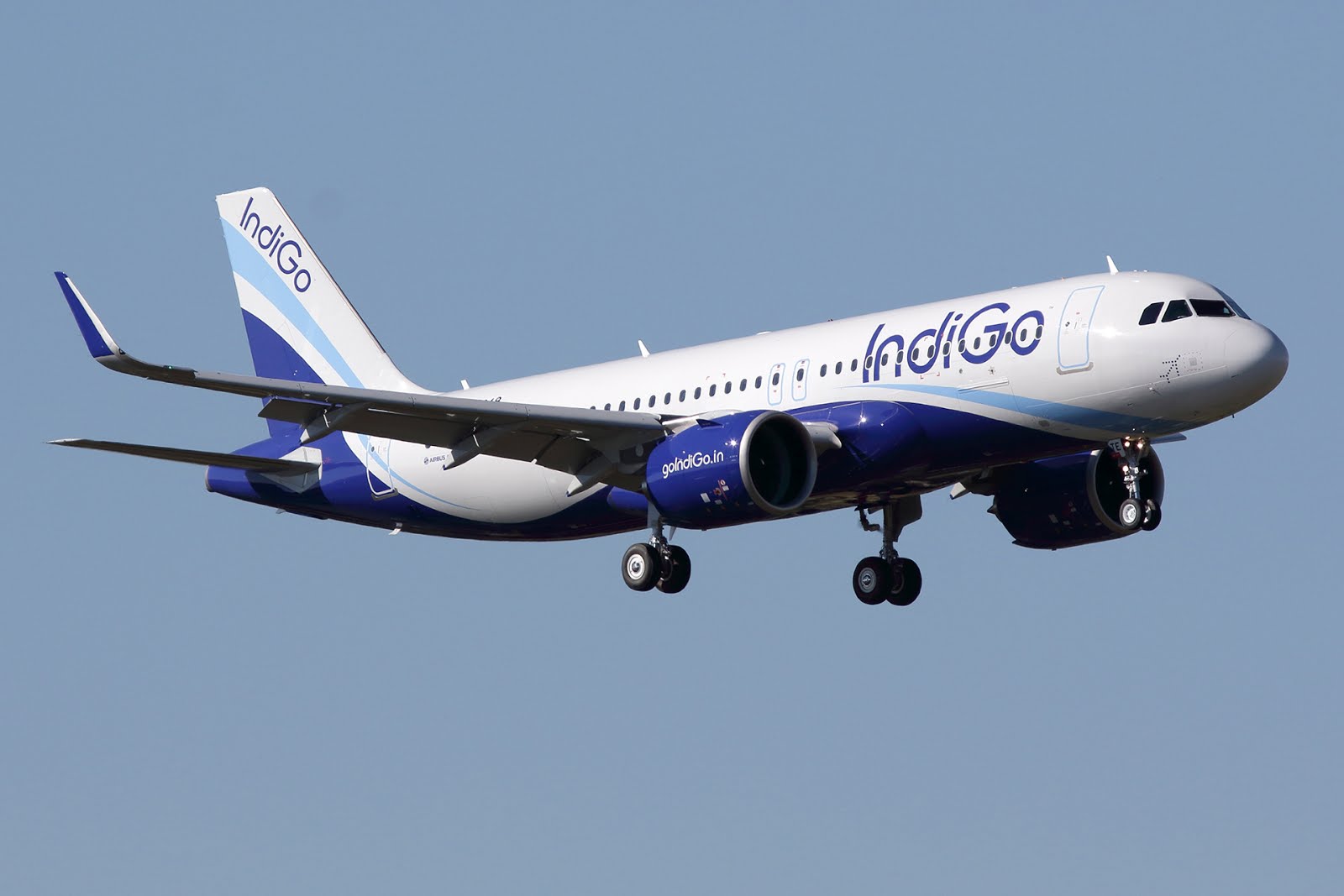 Flyingphotos Magazine News: INDIGO - A320-200Neo - F-WWII