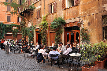 IN ITALIA I BAR SERVONO IN UN ANNO 6 MILIARDI DI ESPRESSI