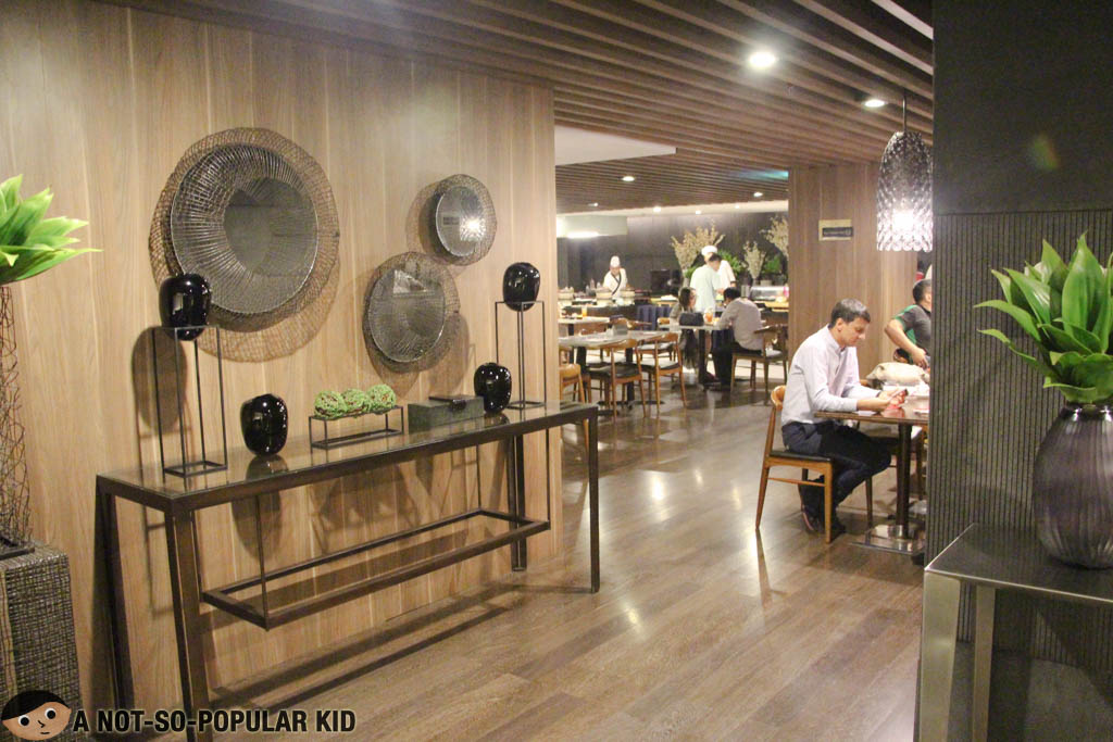 Yanagi Cosmopolitan's Japanese Buffet in Midas Hotel - A Not-So-Popular ...