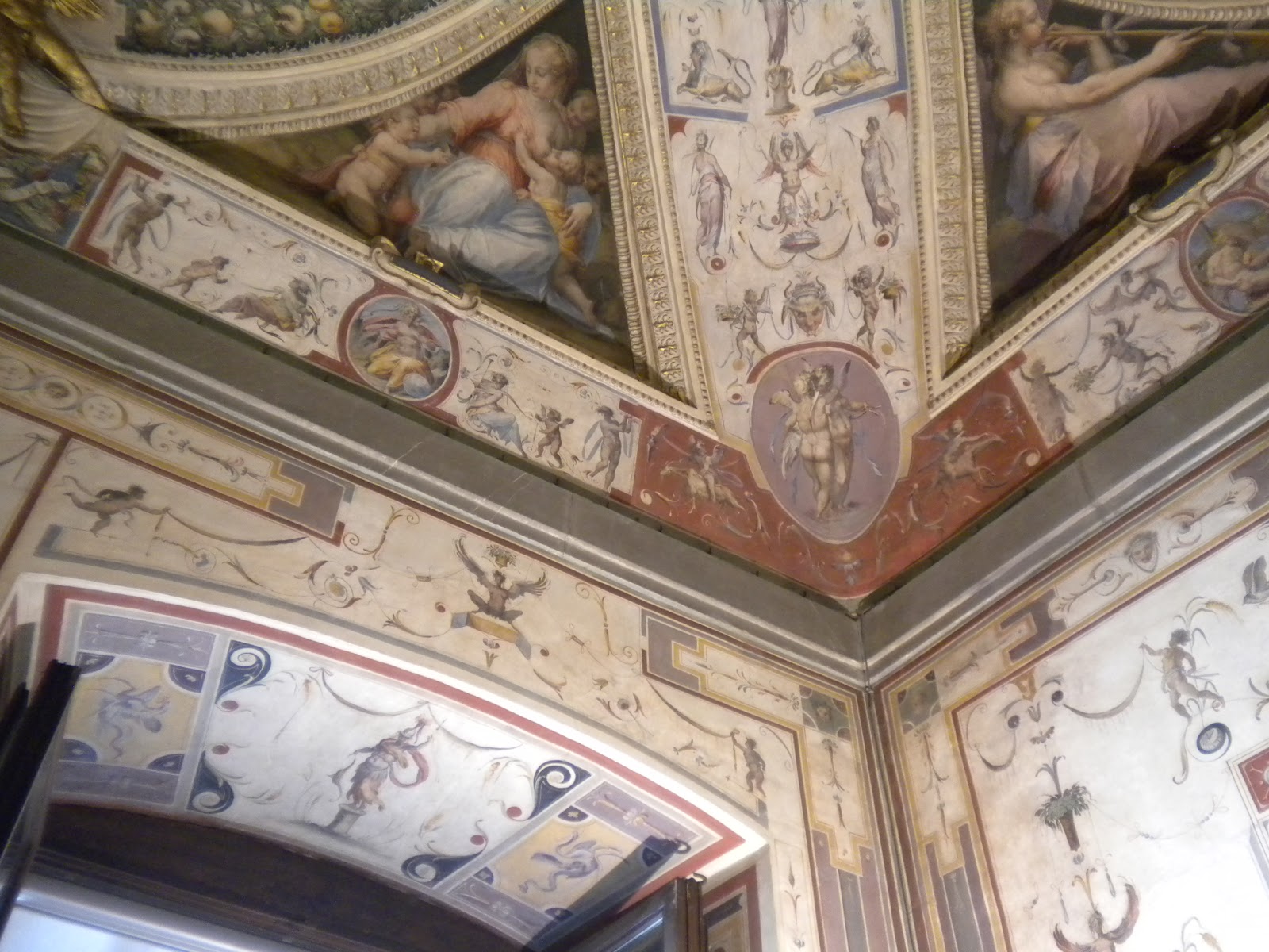 Groteskology: Palazzo Vecchio: L'interno Magnifico