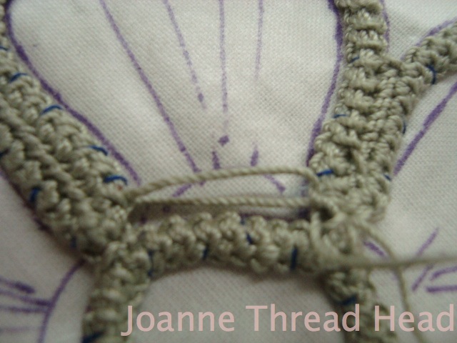 Thread Head: Intermediate Romanian Point Lace Tutorial