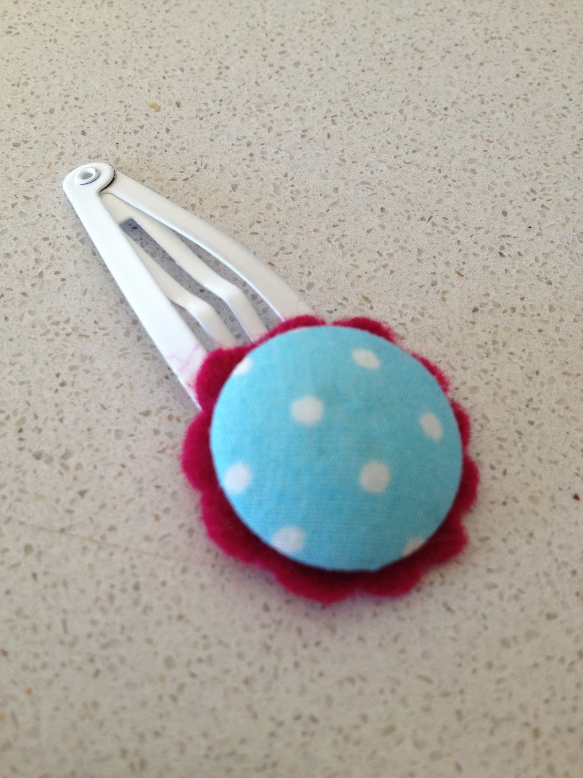 Making Miggy: Fabric Covered Button Hair Clips