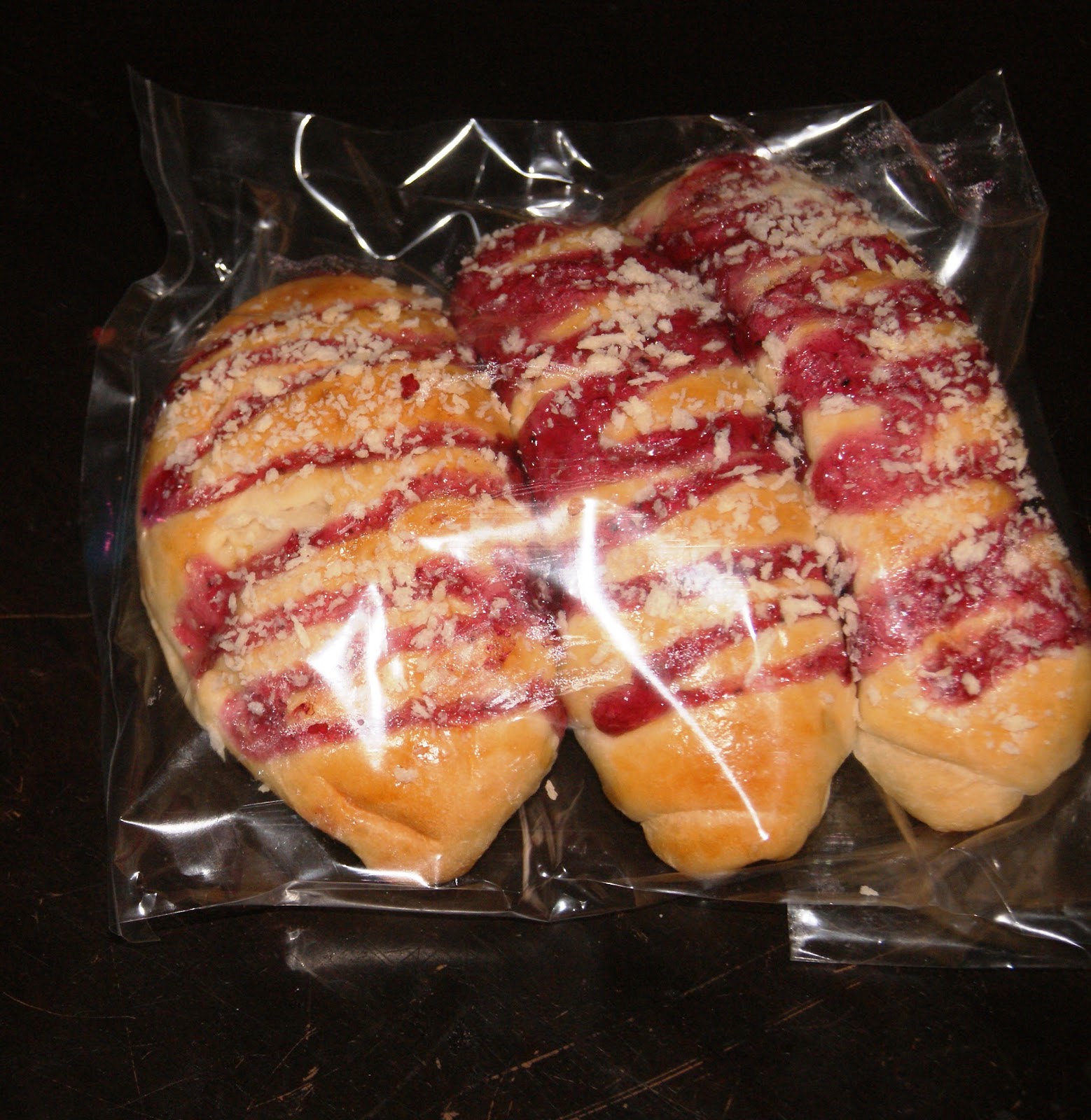 dlovelymuffinbakery: SWEET BUN & BENJI ROLL