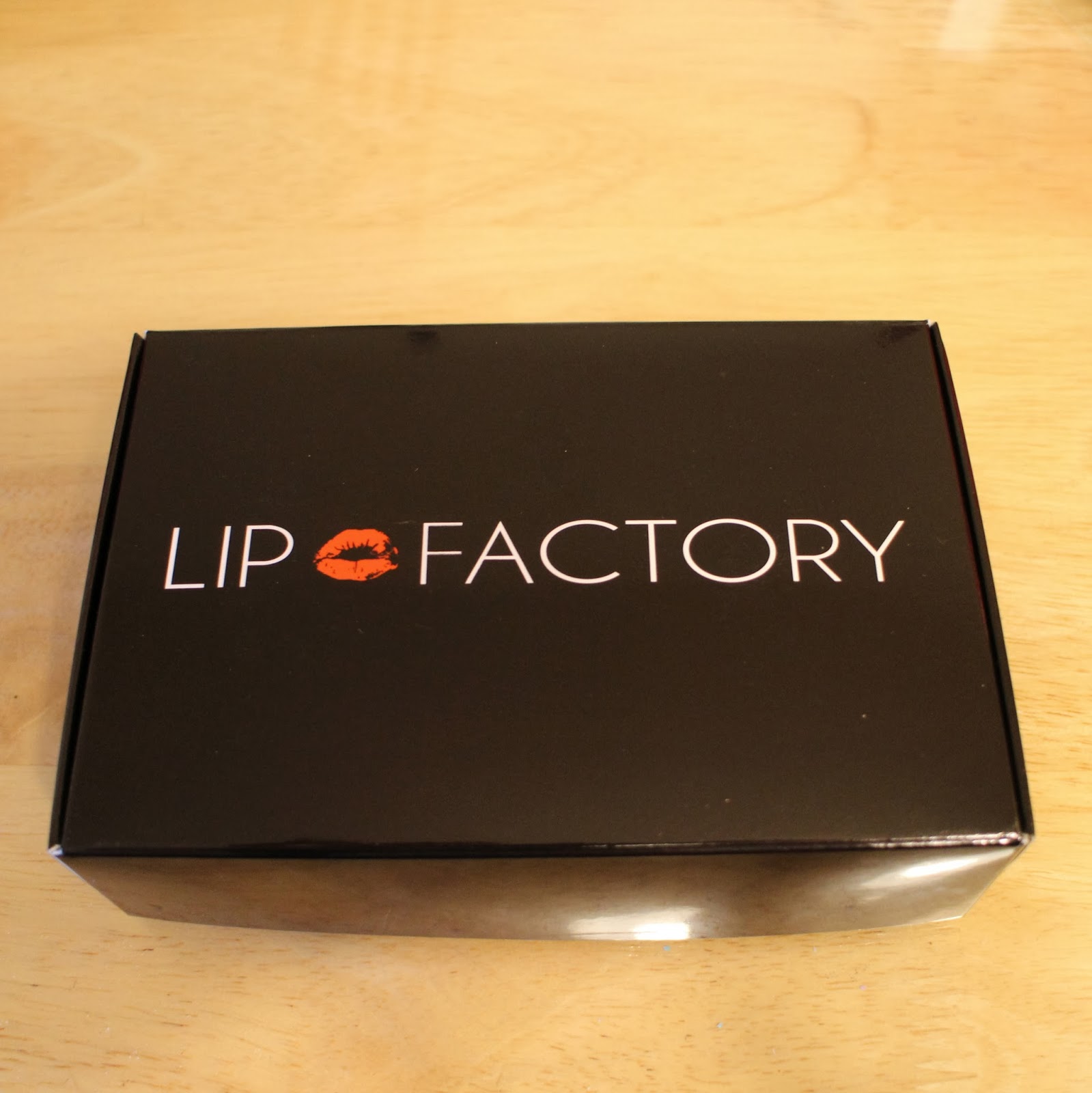 Tickled Pink in the Rain: Lip Factory Welcome to Fall October Box Review