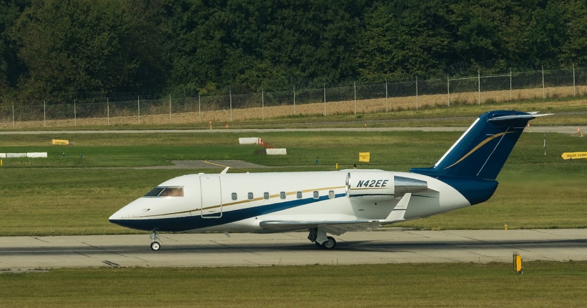 FLUGZEUGE Privatjets etc: N42EE Canadair CL-600-2B16 Challenger CL601 ...