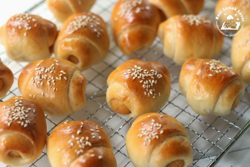 Nasi Lemak Lover: Mini Sausage Bread Rolls 迷你香肠面包卷