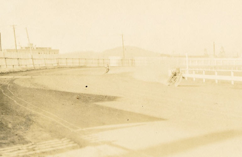 Fast is fast...: Early dirt track racing. Pre 1910?