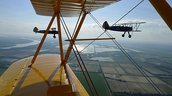 Flying Antique Airplanes: Stearman Formation Practice