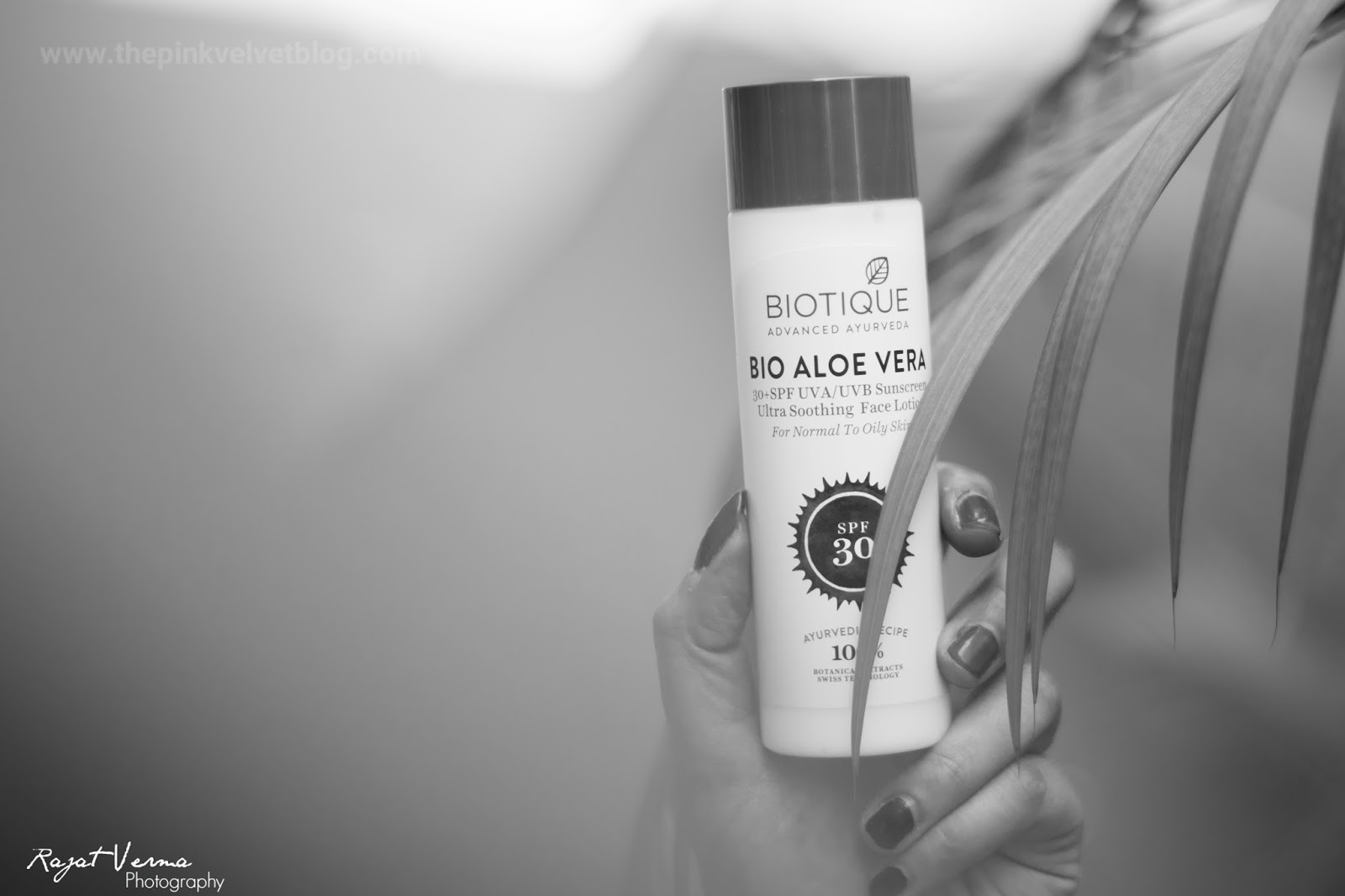 Biotique Aloe Vera Sunscreen SPF 30+ UVA/UVB (For Oily Skin) Review ...