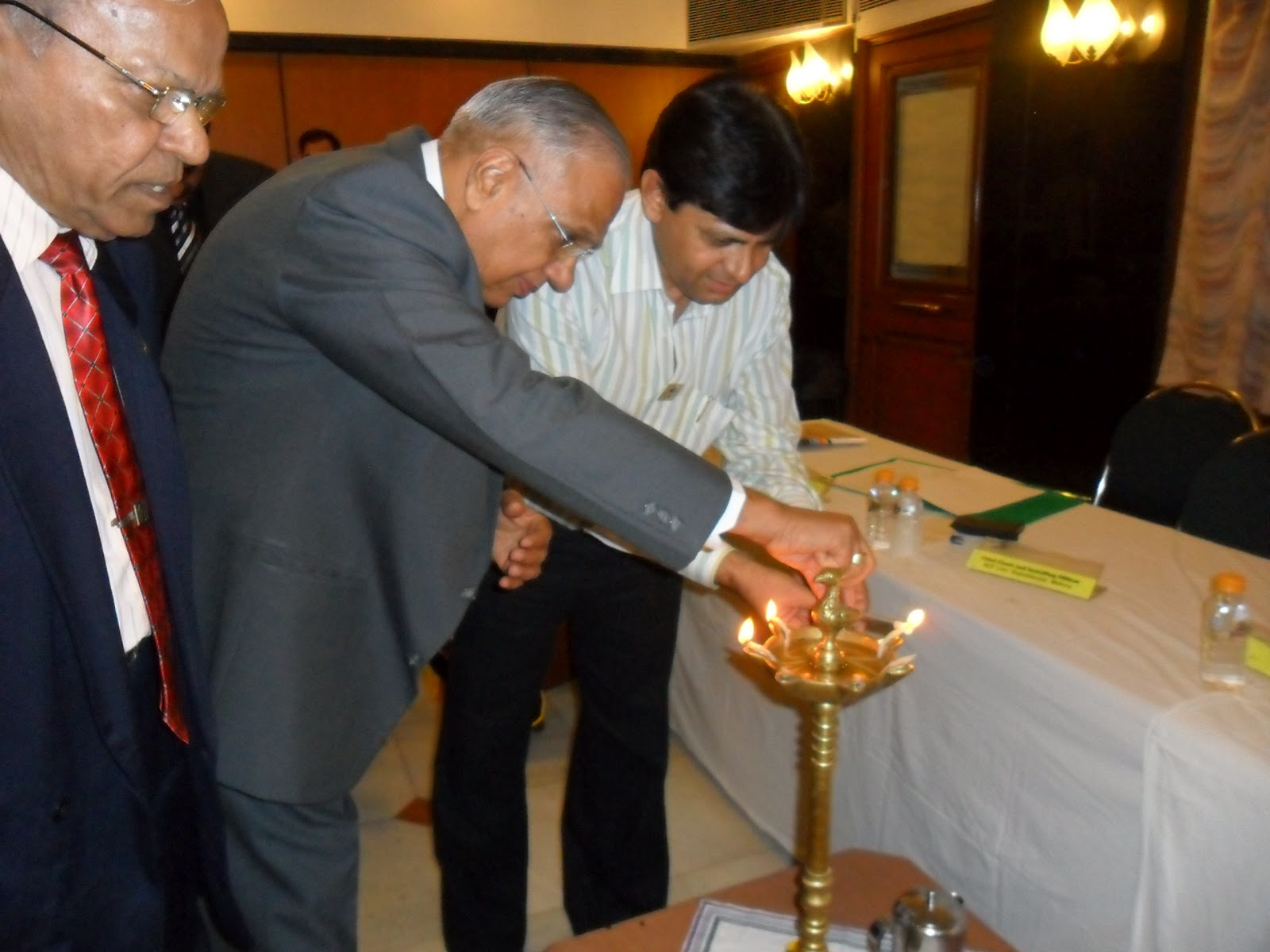 LIONS CLUB OF BOMBAY (VERSOVA): DEEP PRAJWALAN - INSTALLATION CEREMONY ...