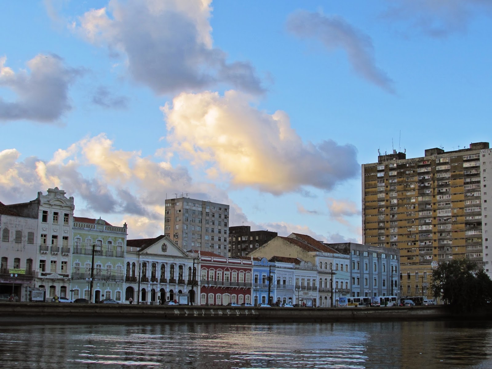 Tem que ir: Passeio de Catamarã pelo Rio Capibaribe, Recife "A Veneza ...