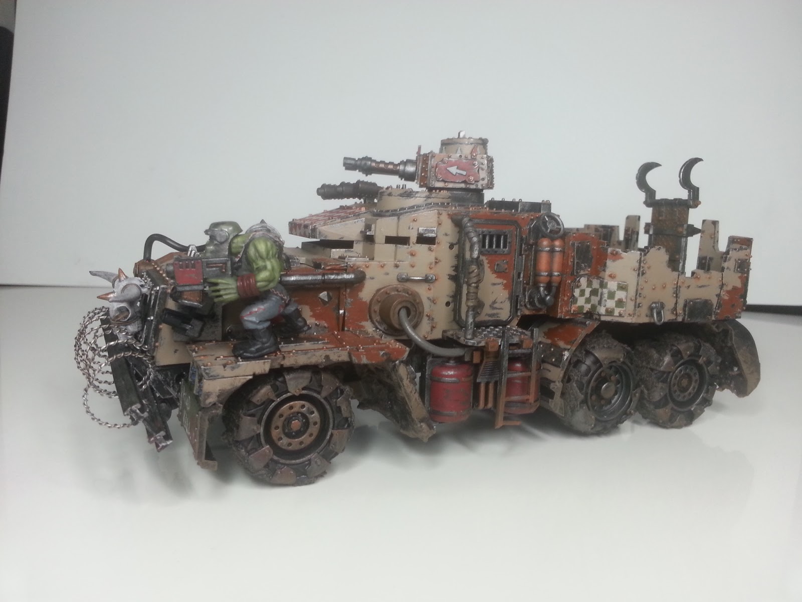 Shadowcl4w's Den: Ork customized Battlewagon - Done