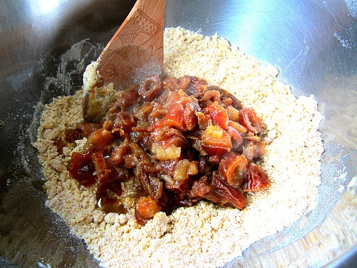 Sticky Date Puddings w/ Salted Caramel Sauce