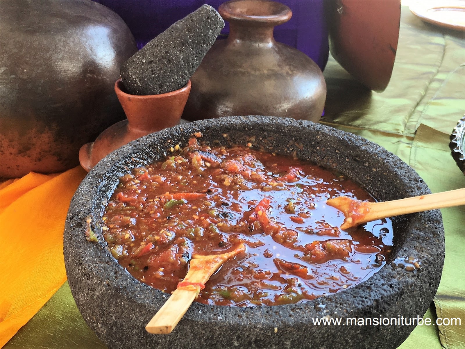 El Molcajete, utensilio de la Cocina Mexicana
