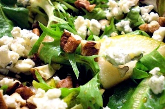 Chef Telemachus/Ithaca : ΣΑΛΑΤΑ ΠΡΑΣΙΝΗ ΜΕ ΜΠΛΕ ΤΥΡΙ