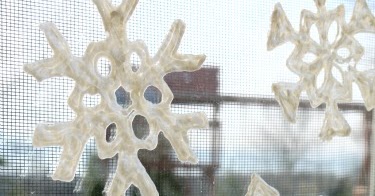 DIY Snowflake Window Clings: So Simple Kids Can Make! | School Time ...