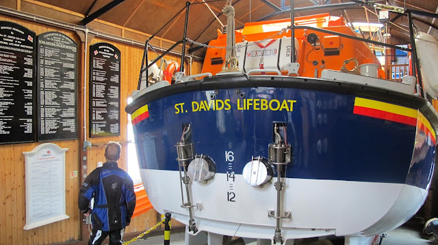 I run things: Escaping the hubbub in a V-Dub: Pembrokeshire