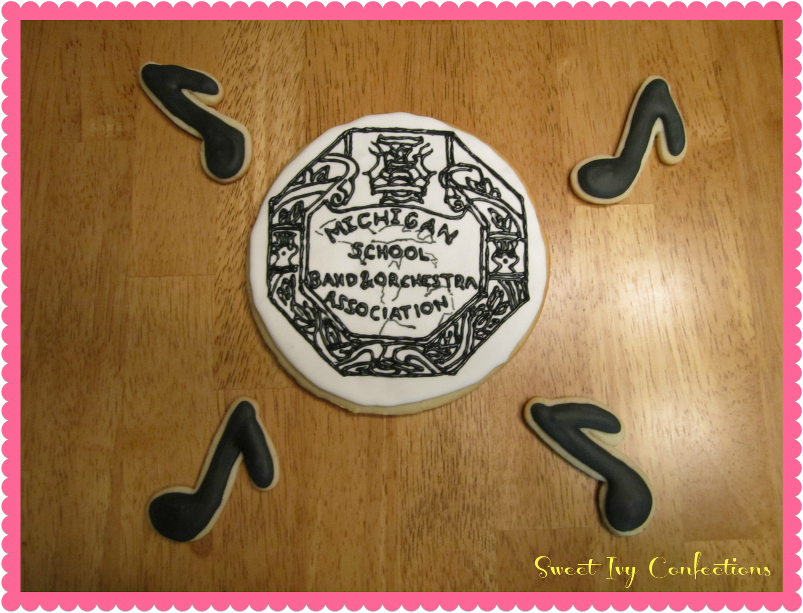 Sweet Ivy Confections: MSBOA Marching Band Festival Cookies 2012