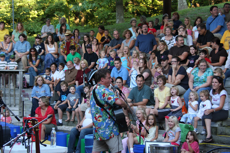 World Bird Sanctuary: Babaloo at Birds in Concert this Thursday!