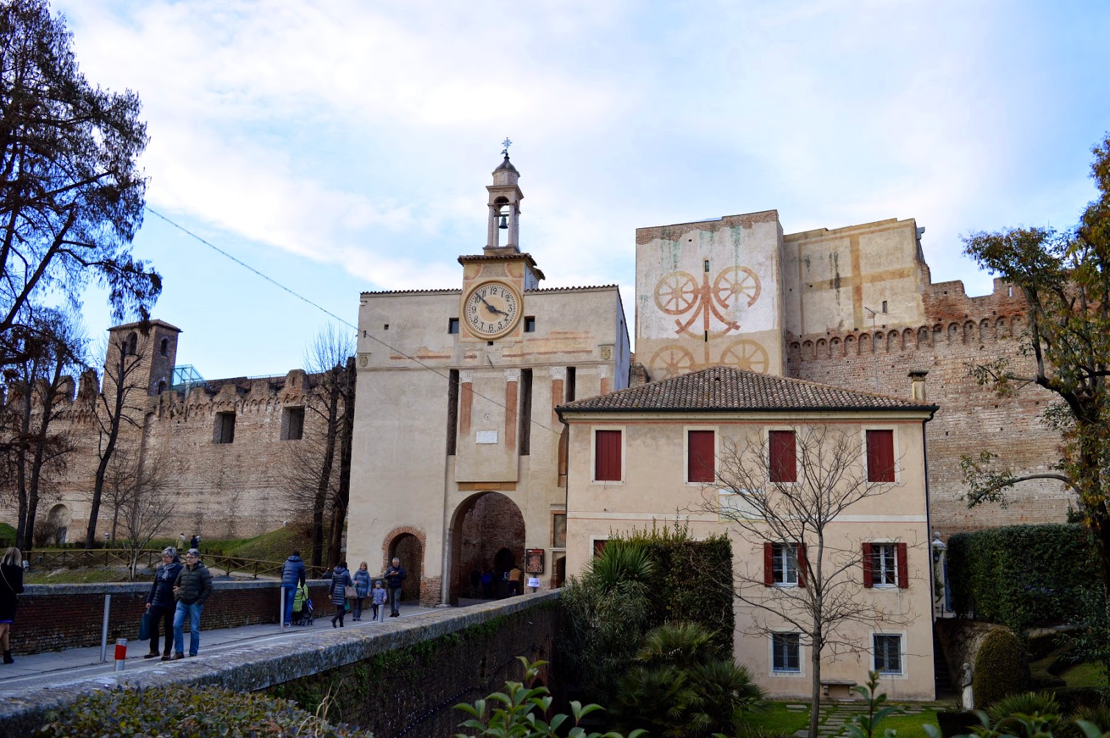 Una passeggiata sulle mura di Cittadella - Montagna di Viaggi