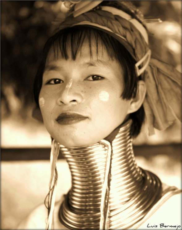 Padaung: Las mujeres jirafa - Taringa!