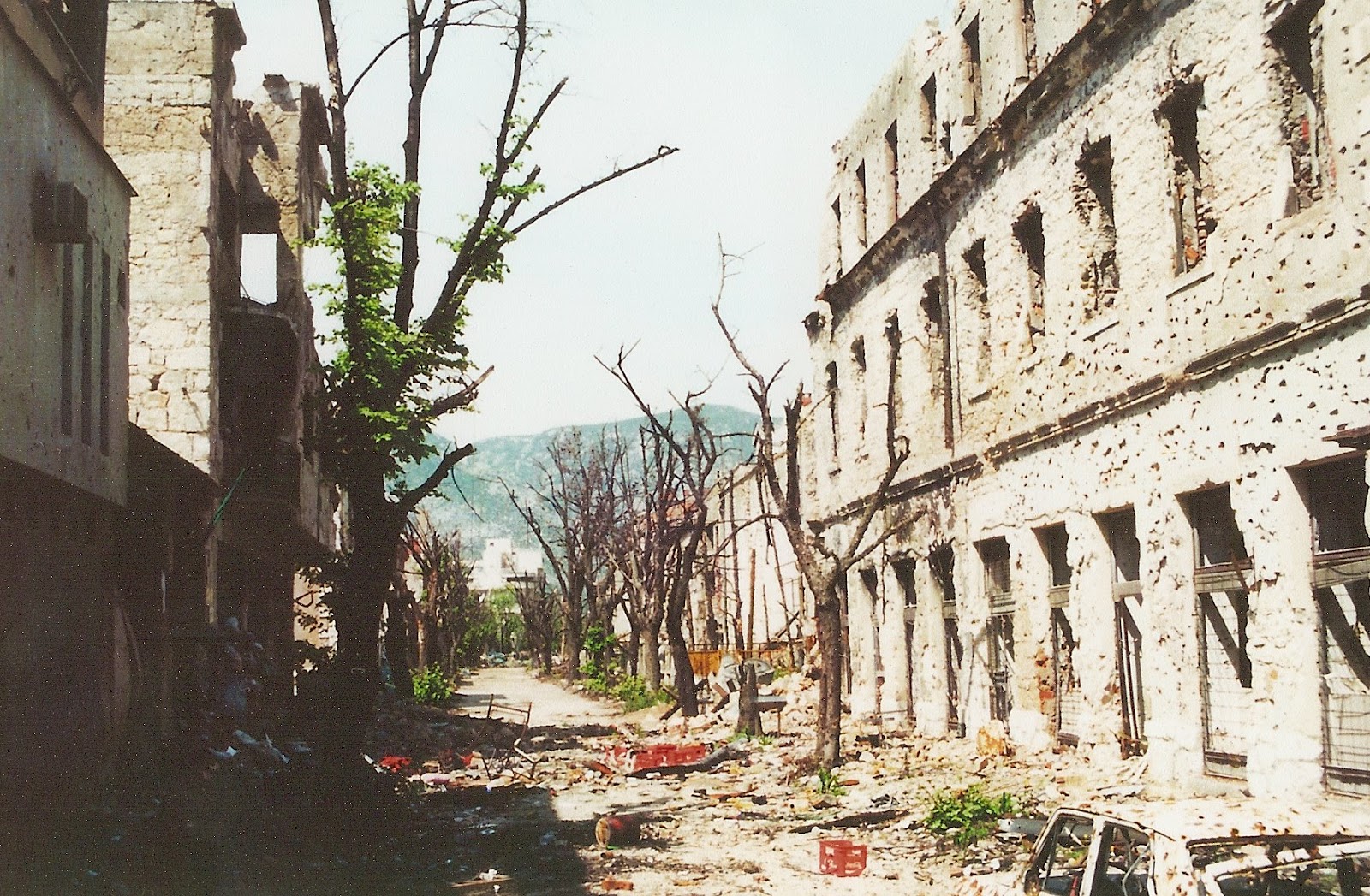 I LOVE BOSNIA VOLIM TE: Photos of Mostar during the war and postwar ...