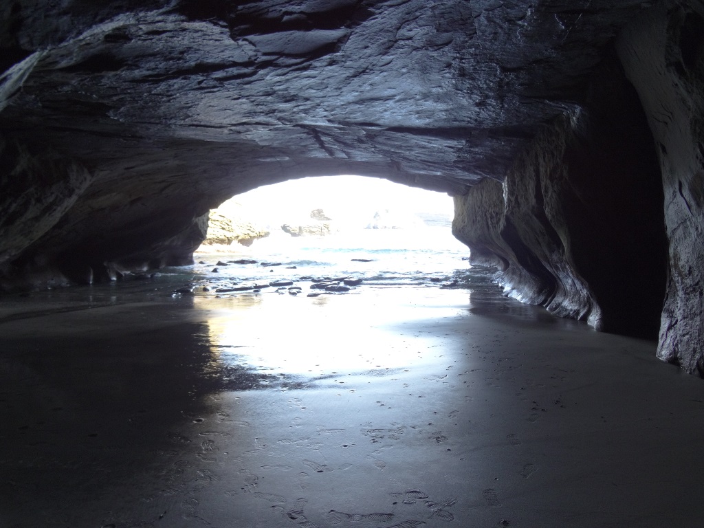 MikeHattsu Anime Journeys: Robotics Notes - Hamada Beach