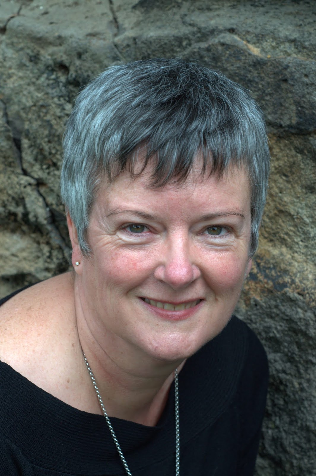 Kids' Book Review: Look What I'm Reading! Claire Saxby