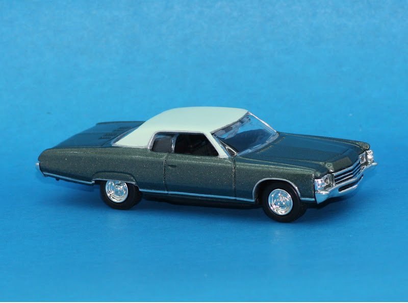 Incredible Mini Garage: Chevrolet Impala 1971 Motormax 1/64