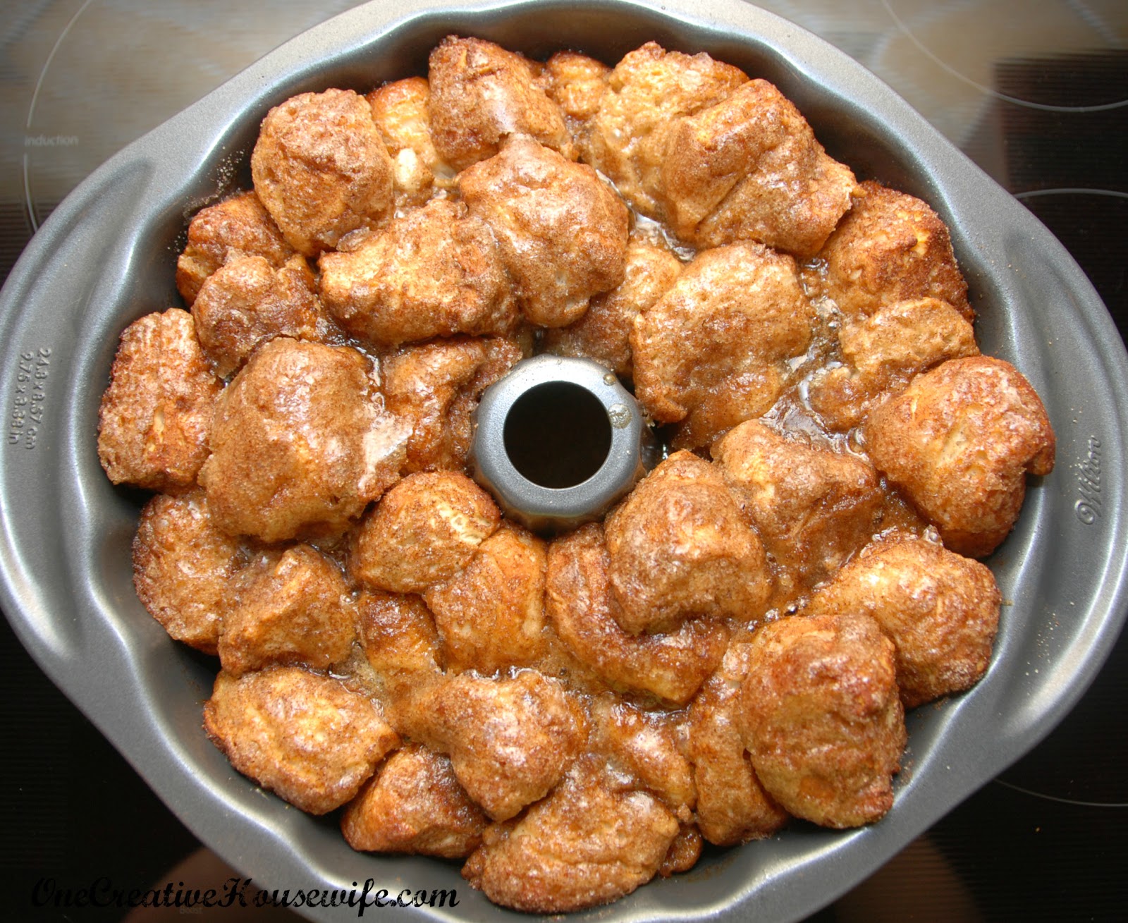 One Creative Housewife: Monkey Bread