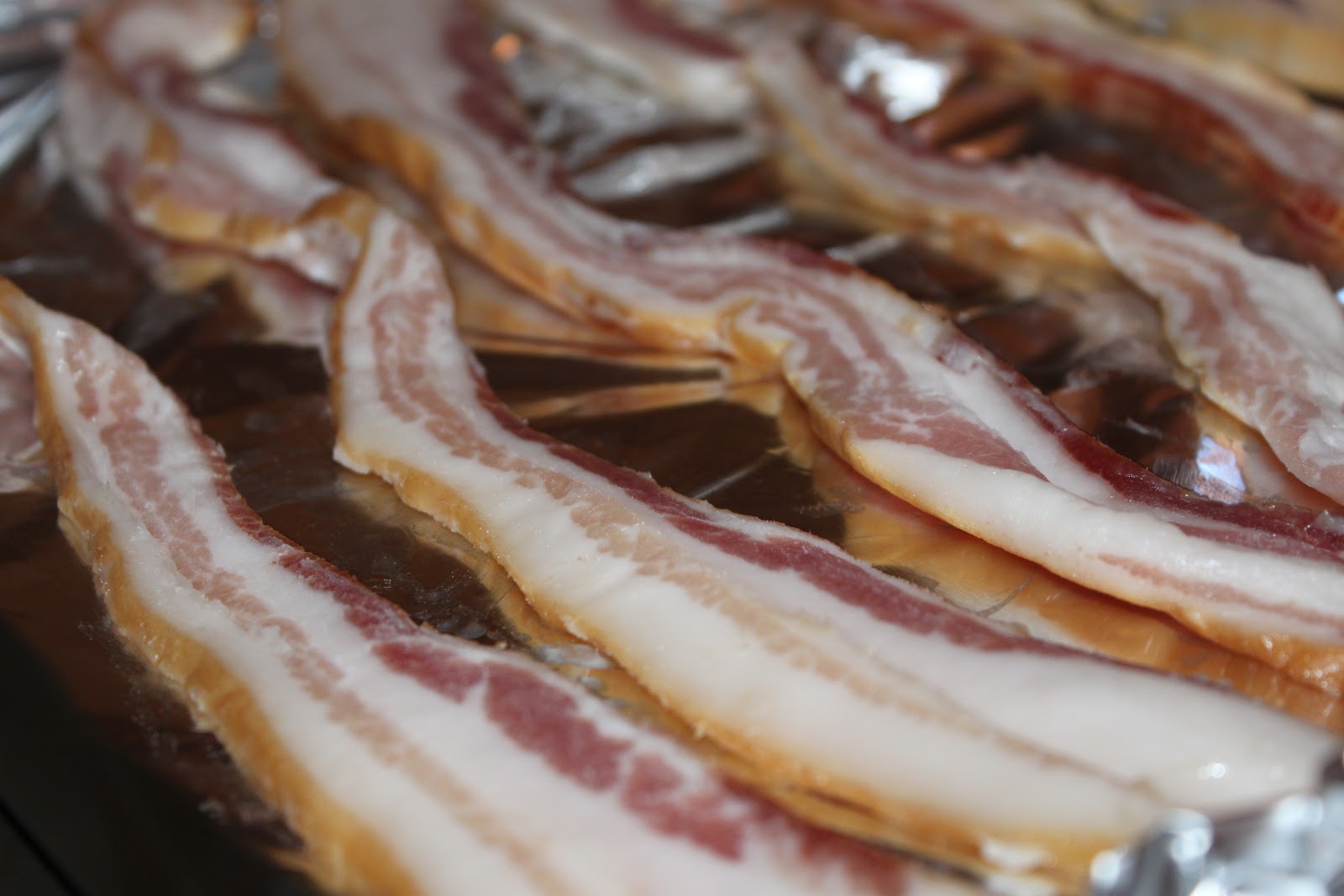 Domestic Divas Blog: Zingerman's Bacon of the Month Club: Allan Benton ...