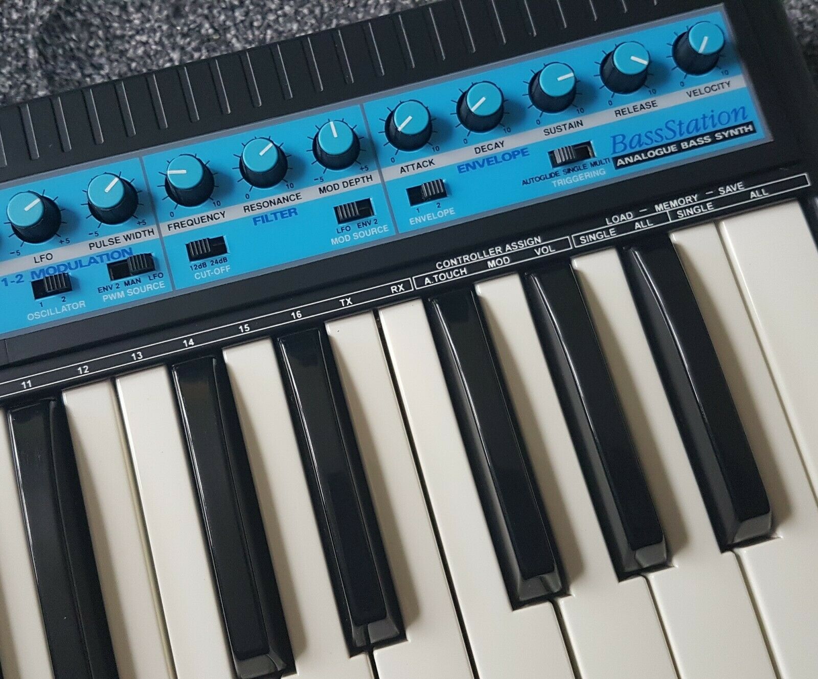 MATRIXSYNTH: Novation Bass Station Keyboard Classic 90s Analogue Mono ...