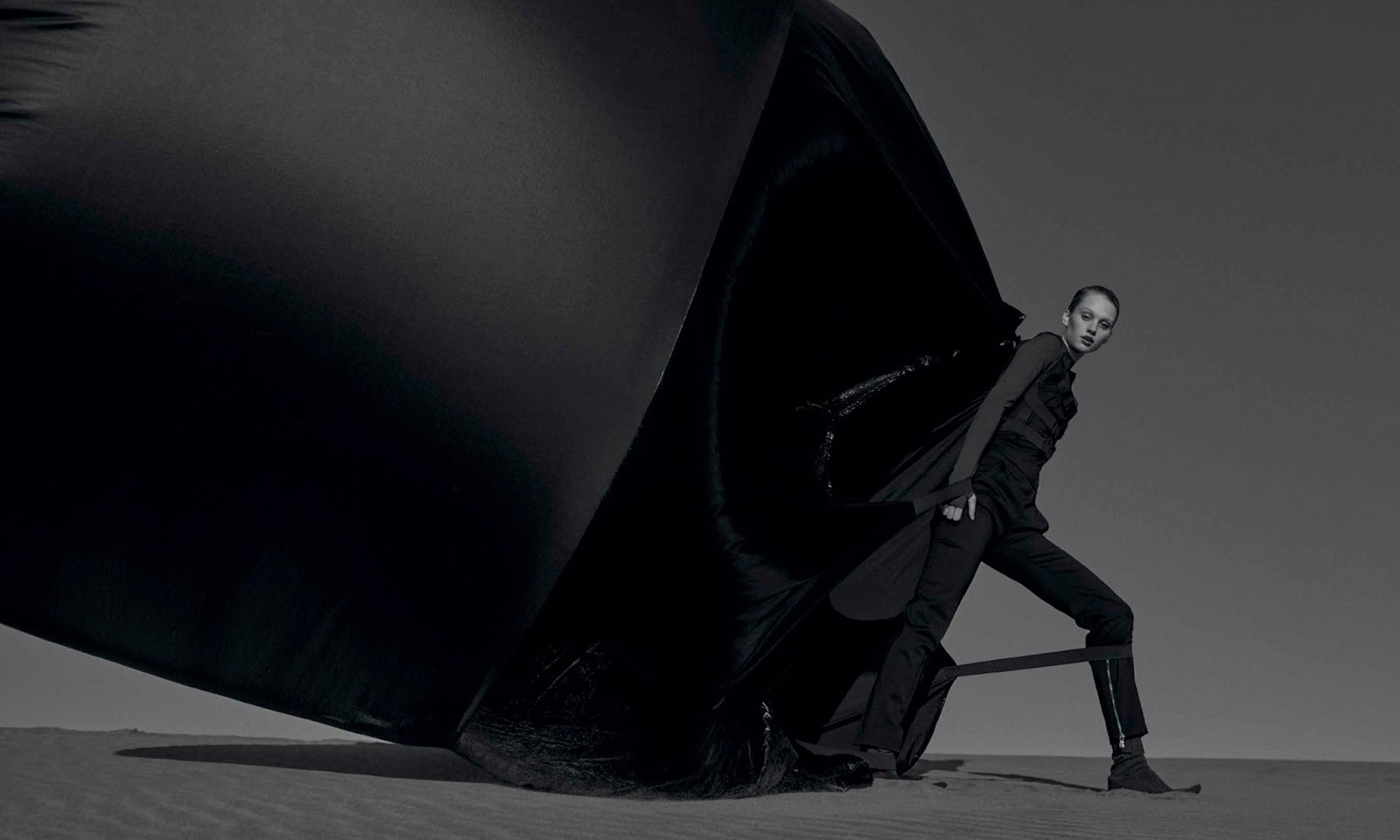 Hazel Graye in Harper's Bazaar Chile July 2017 by Paola Velásquez