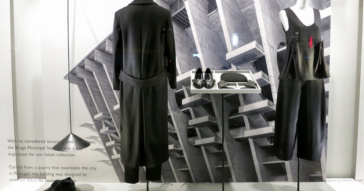 RetailStoreWindows.com: Cos, London