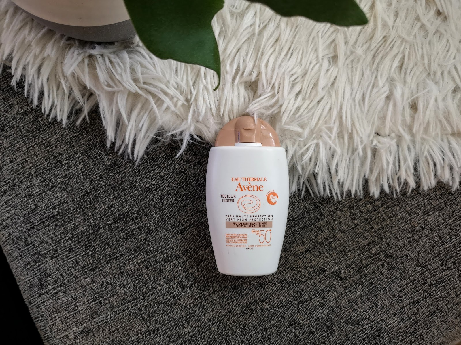 Review: Avene Tinted Mineral Fluid SPF 50 - Snejana.Atanasov