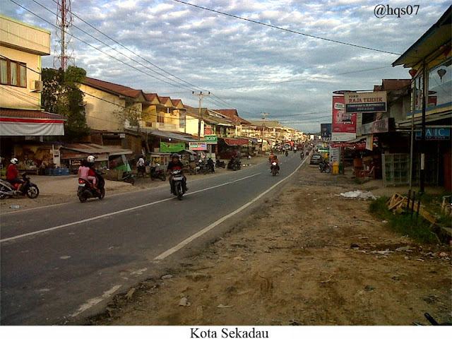 KOTA - KOTA DI TANAH DAYAK: Sekadau, Kalbar Indonesia