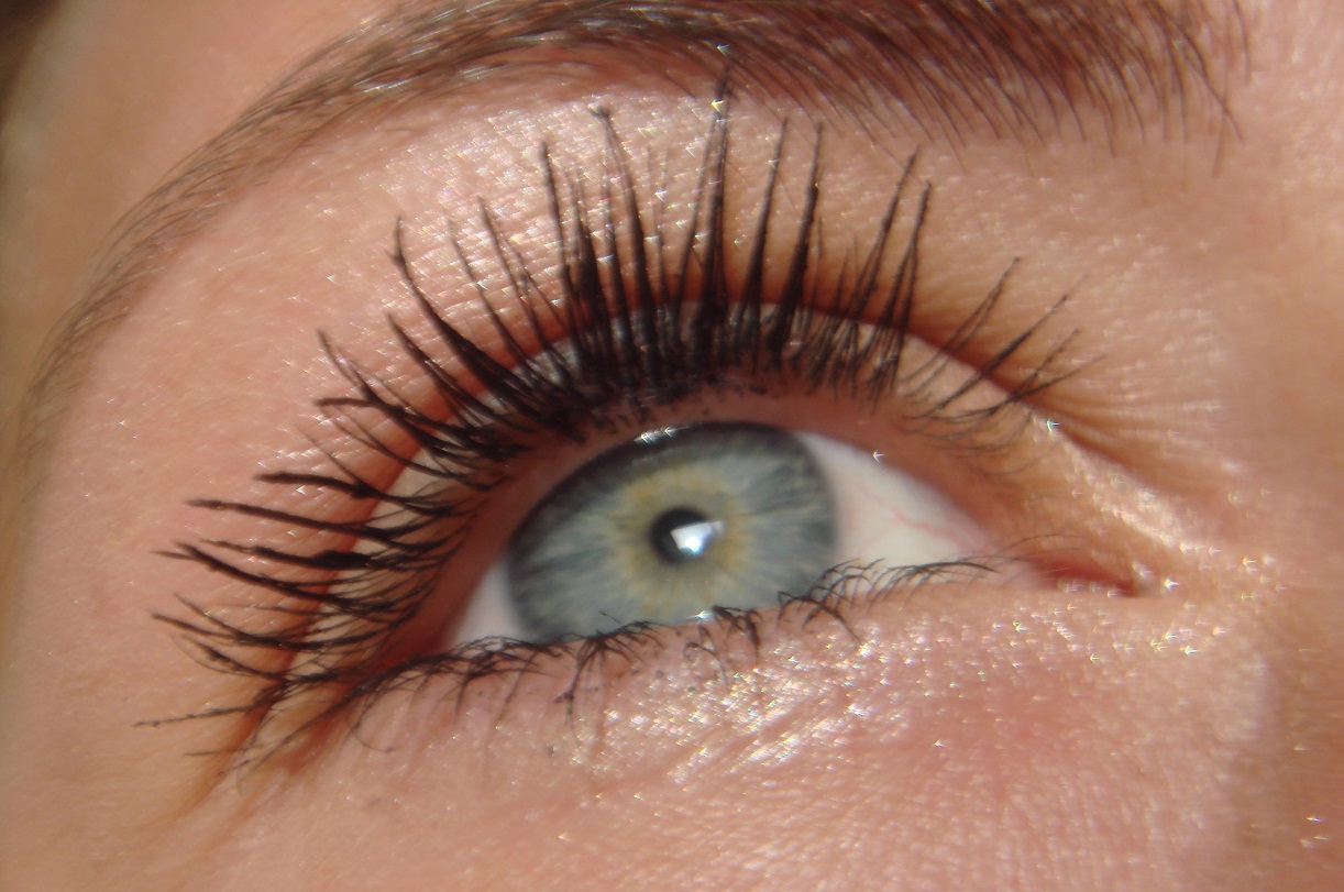 Crystal's Reviews: Helena Rubinstein Lash Queen Celebration mascara
