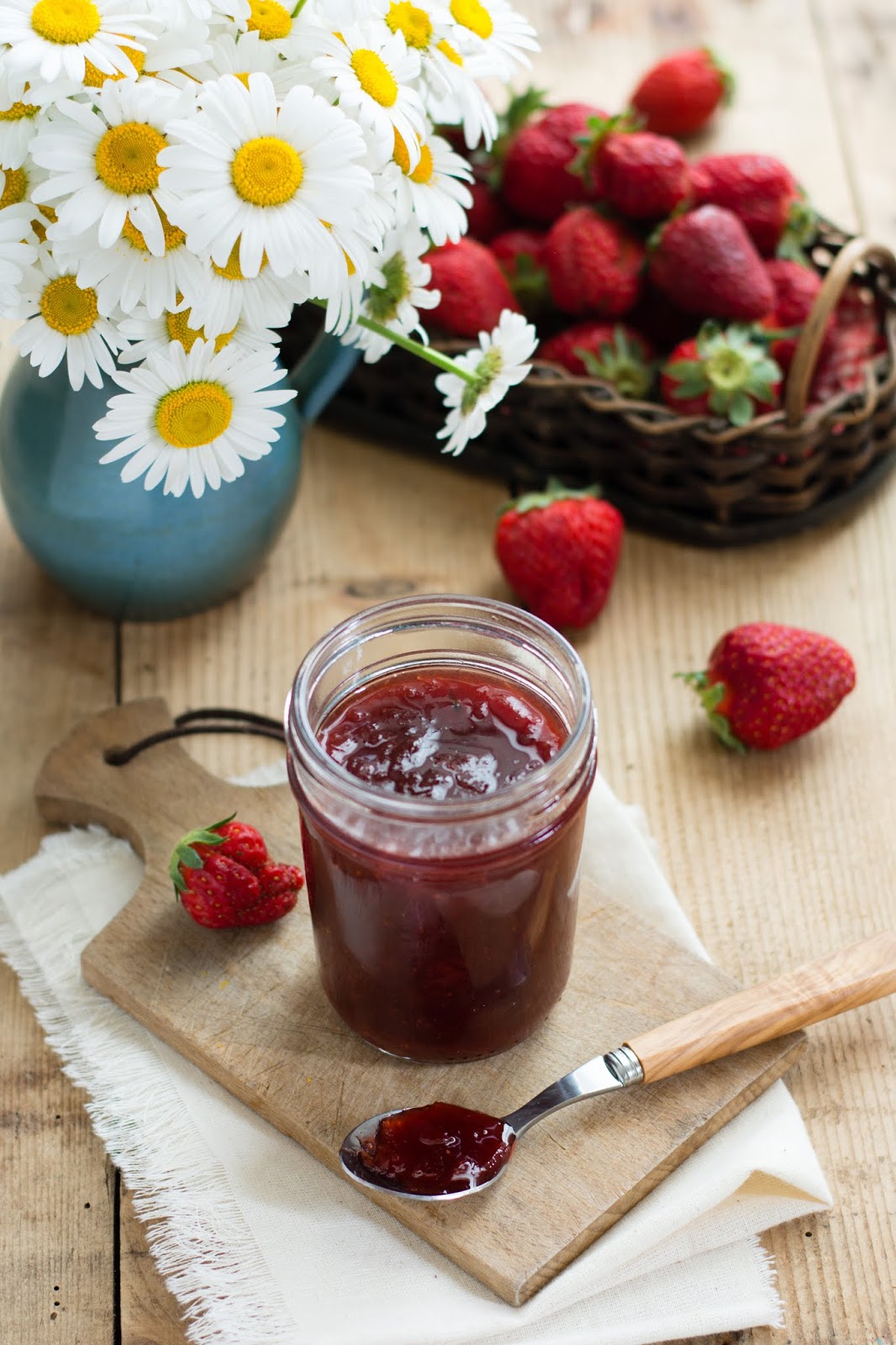 Chic, Chic, Chocolat...: Confiture rhubarbe et fraises