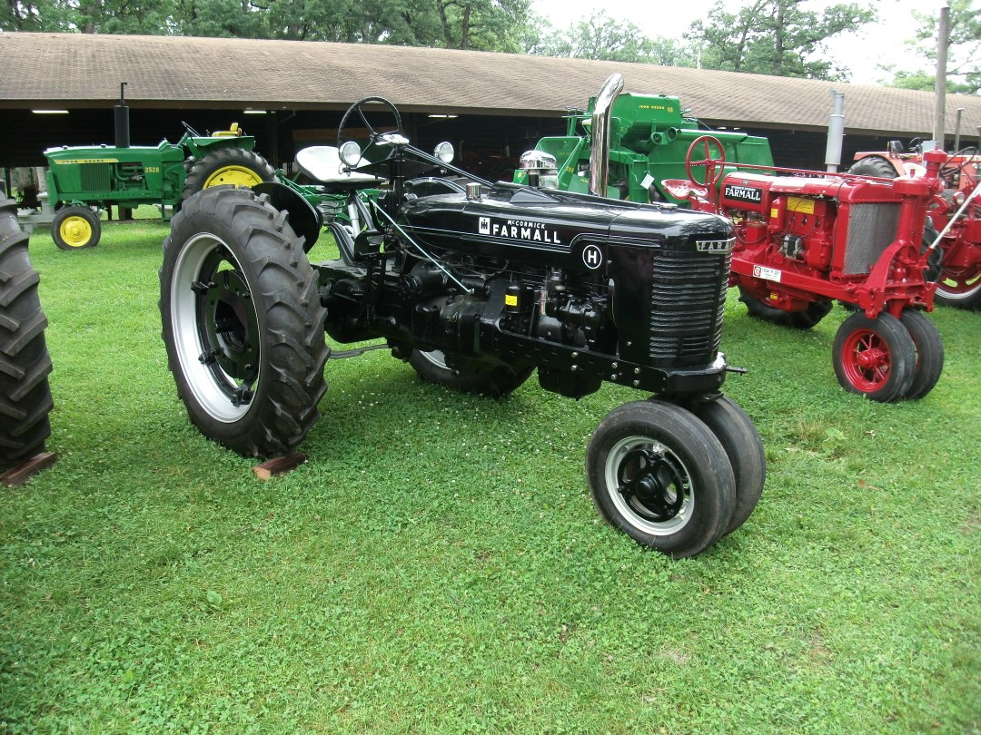 Farmall tractors, Farmall, Monster trucks