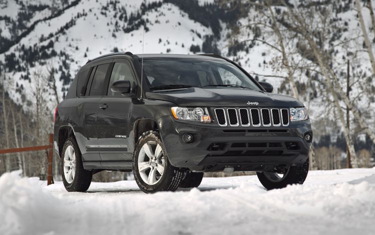 CAR OVERVIEWS: 2011 Jeep Compass