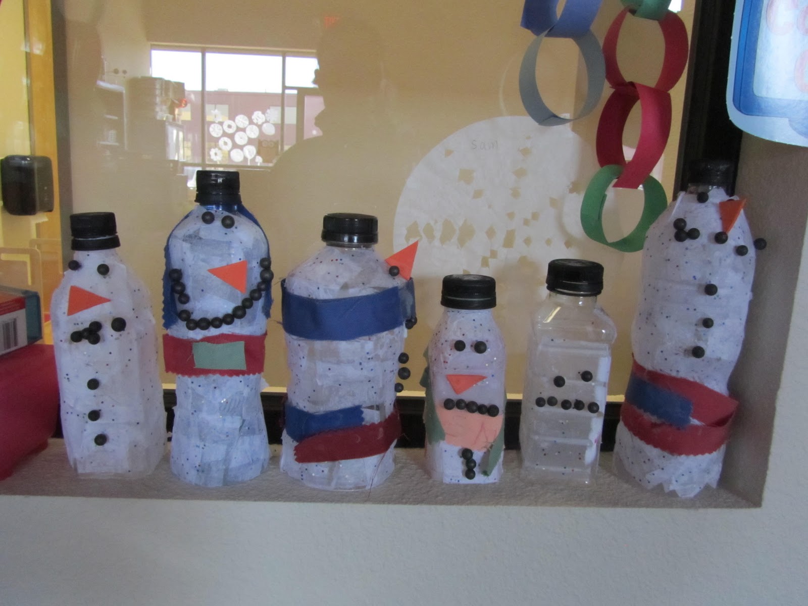 Room Mom Central: Snowman Water Bottle Craft (Super fun, easy and ...