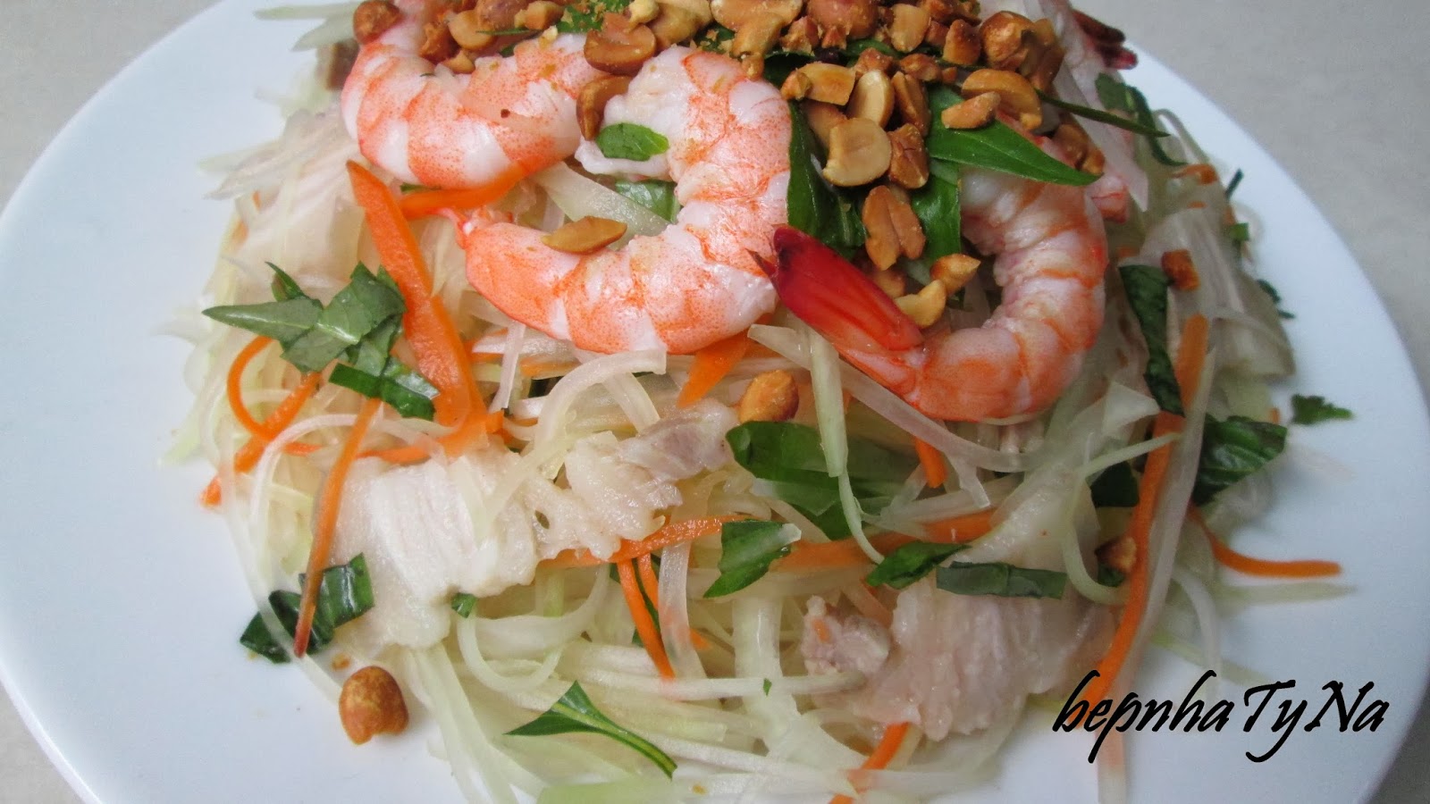 Bếp nhà TyNa: GỎI ĐU ĐỦ