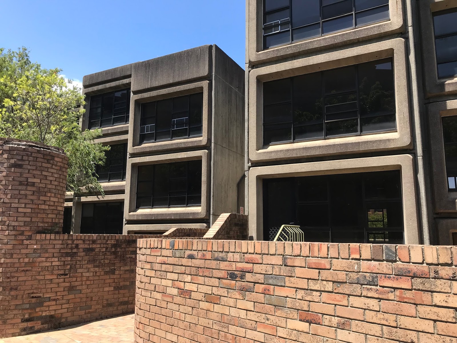 Happy Antipodean: Brutalism eleven: Sirius building, The Rocks