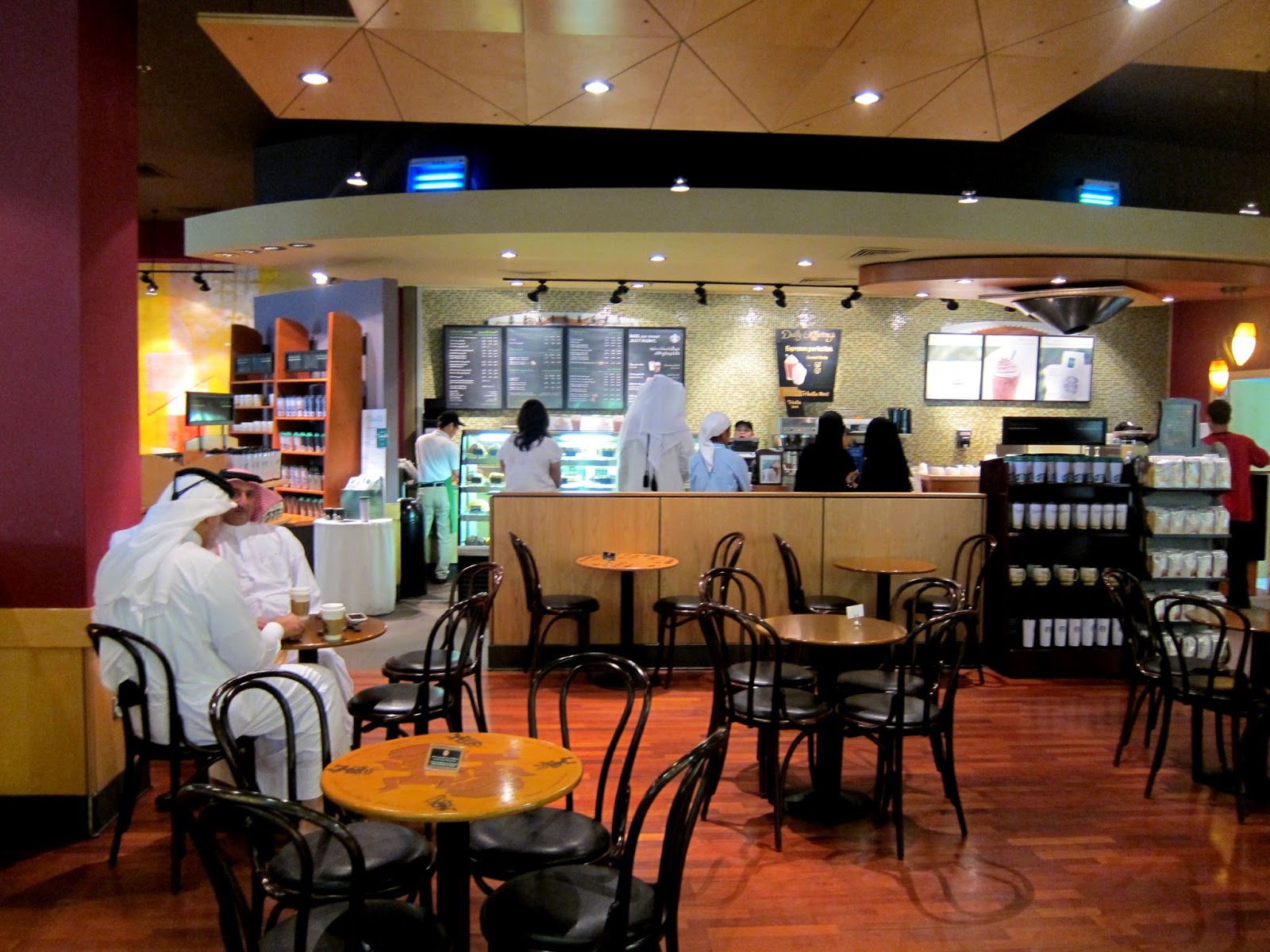 candidanimal: Starbucks in Qatar