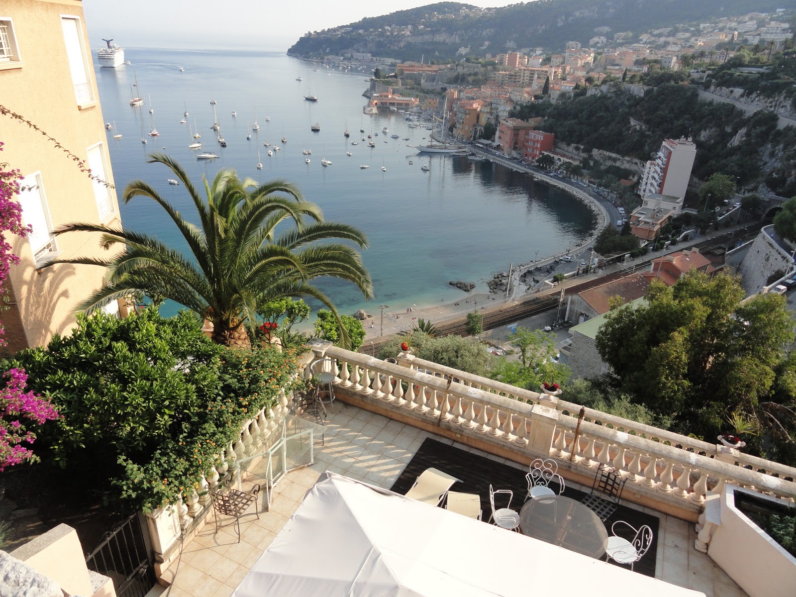 O céu azul de Paris... por Adele: Basse, Moyenne, Haute Corniche e o ...