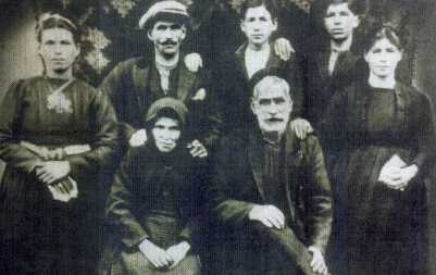 ΜΠΟΡΑ ΕΙΝΑΙ ΘΑ ΠΕΡΑΣΕΙ - Let's wait until the storm passes: Ο πρώτος ...