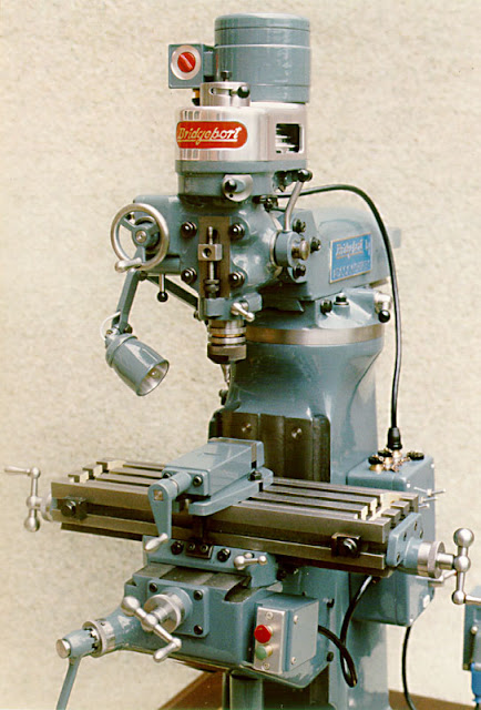 MikeLiveira's Space: Miniature Bridgeport milling machine