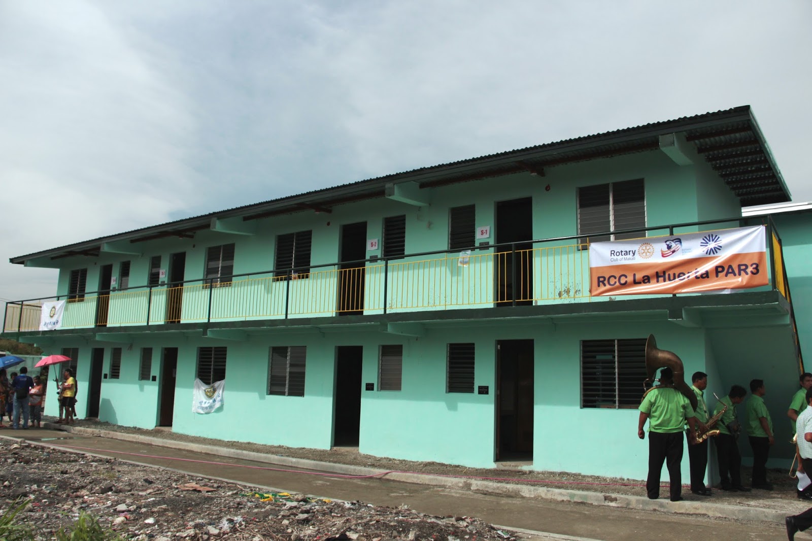 BANANA Q: THE ROTARY HOMES PROJECT: BORDERLESS KINDNESS FOR THE HOMELESS