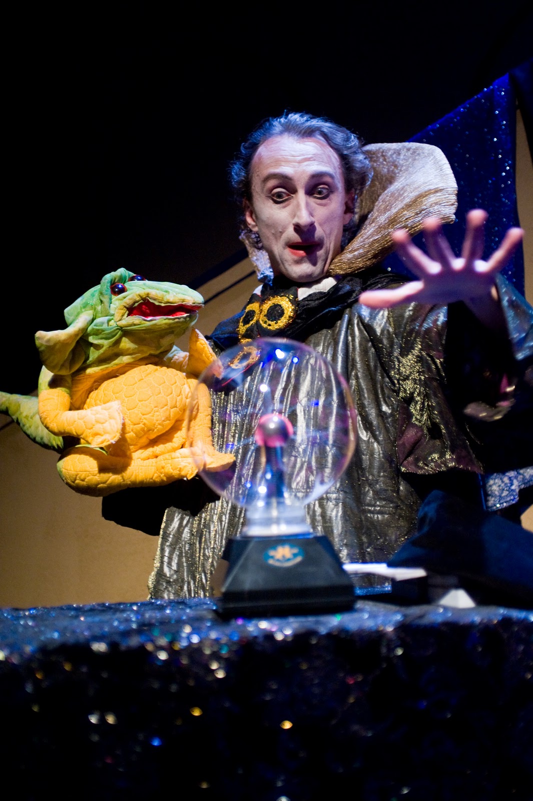 drama* on the waterfront: Aladdin, the Pantomime: Don't miss it!